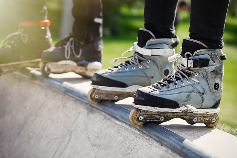 A Lookback at The Rollerblading Craze And Its Demise – SkateboardersHQ
